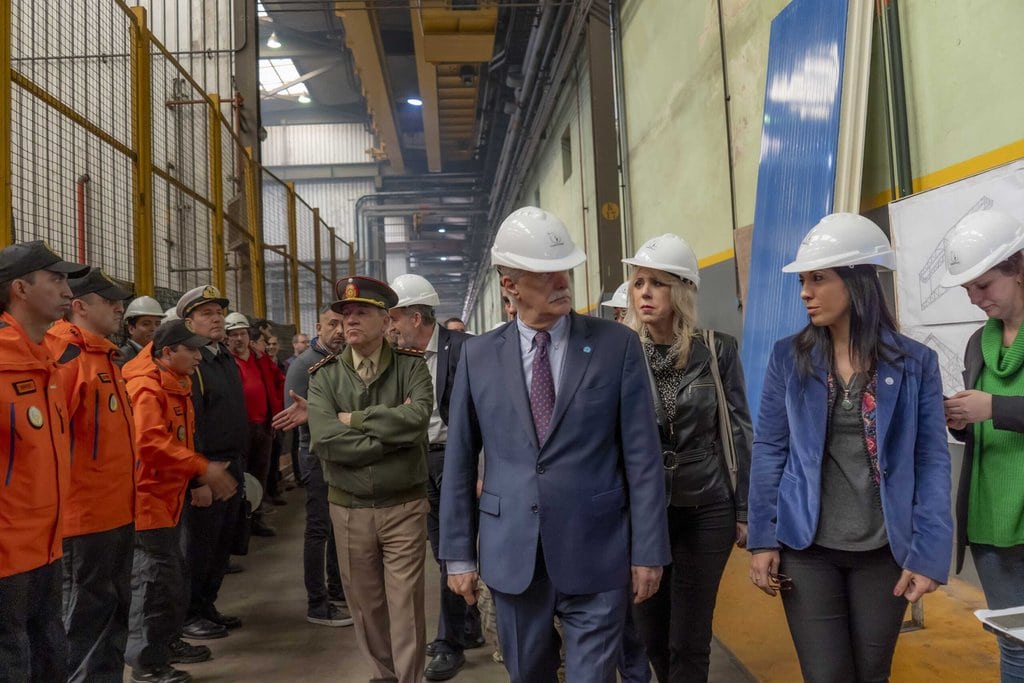 Astillero Tandanor: Taiana inspeccionó la casa principal de la futura ...