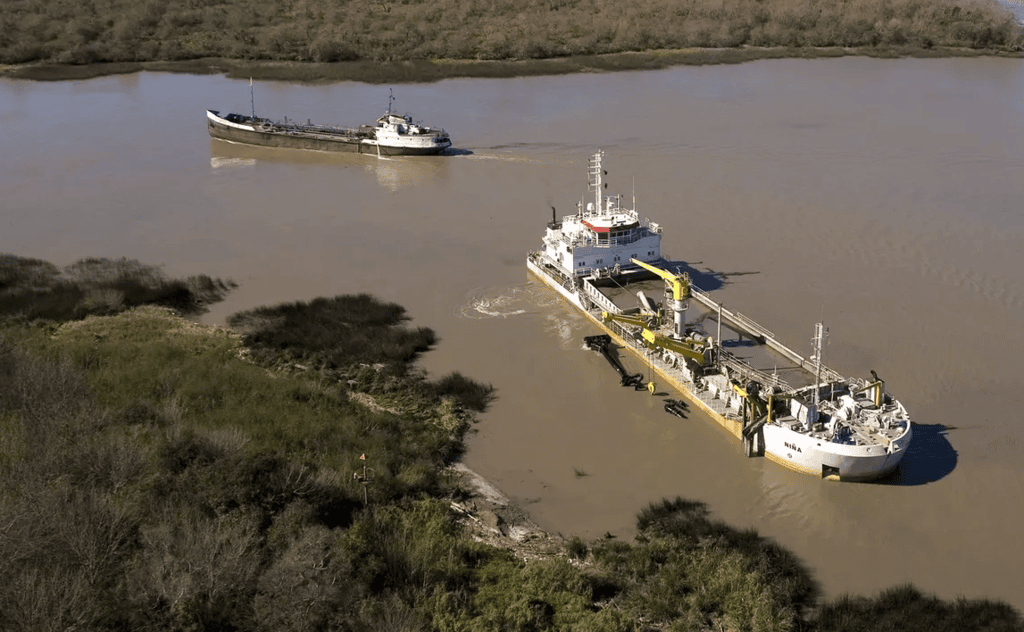 CARU sostiene el calado del río Uruguay con dragado de mantenimiento ...